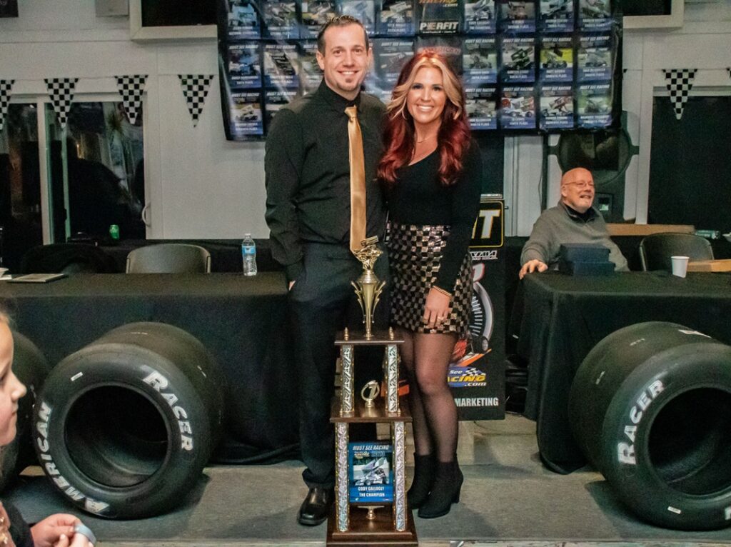 Blonde Leads Honorees During Must See Banquet - Race Face TV