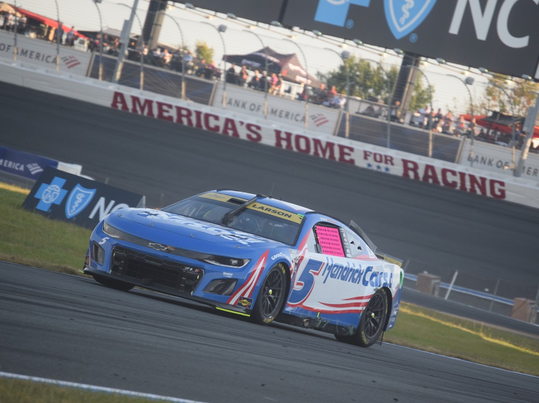 Larson Cruises In ROVAL Romp As Round Of 8 Is Set - Race Face TV