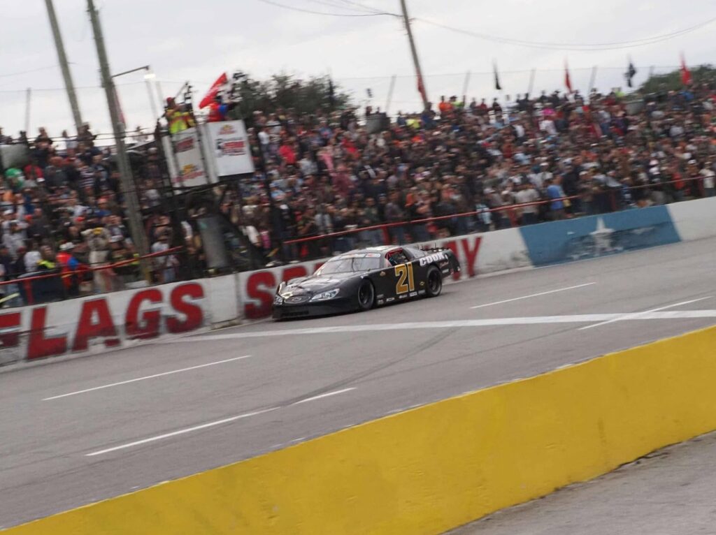 Honeycutt Bests Nasse For Emotional Snowball Derby Win - Race Face TV